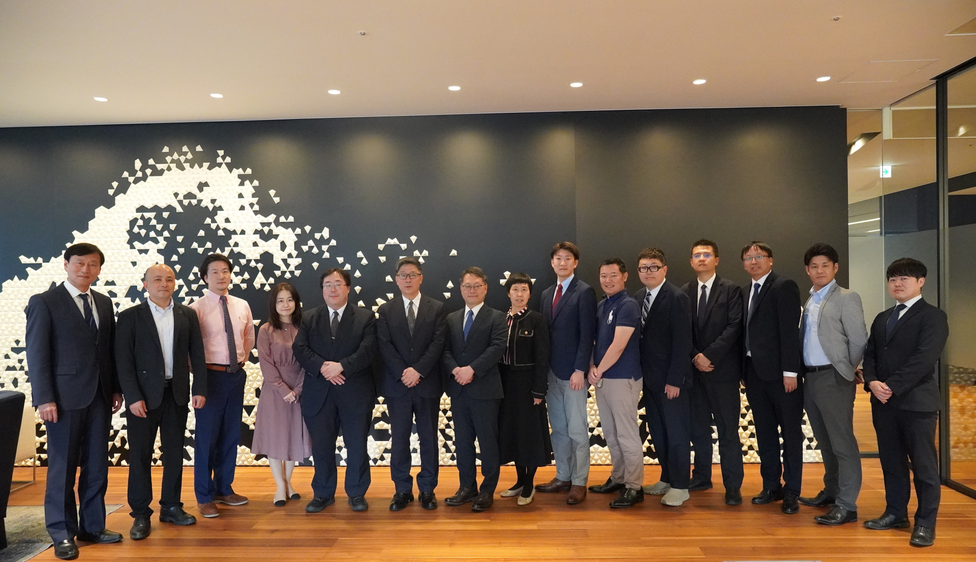 Held an exchange of views with Chinese Academy of Social Sciences ...